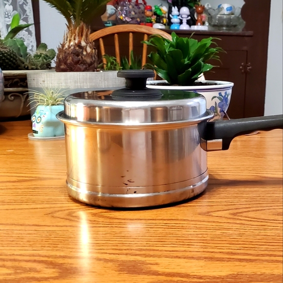 Lifetime | Kitchen | Lifetime Pan With Lid Hold 3 Quarts | Poshmark